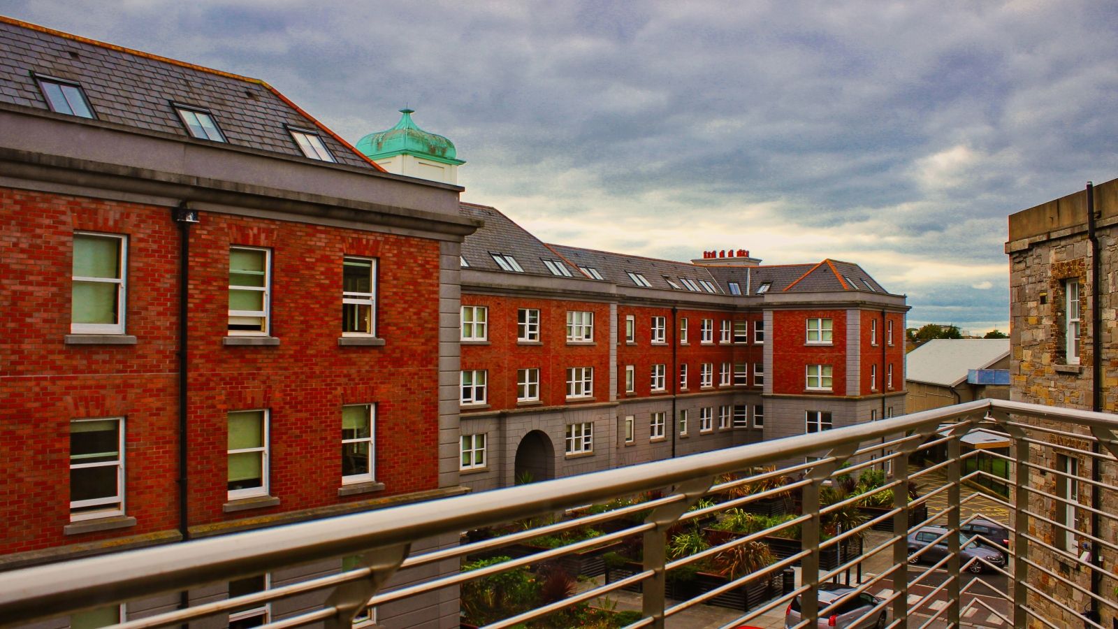 Why Stay With Us | Griffith Halls of Residence